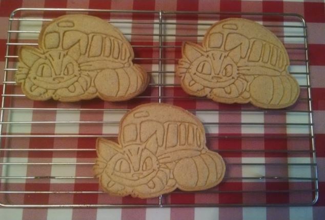 Catbus Cookie Cutter - My Neighbor Totoro - JustinAndDexter